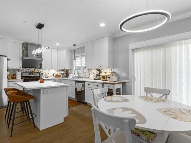 2 bedroom, Quincy MA 02169 104687345