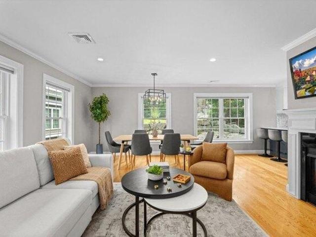 2 bedroom, Quincy MA 02169 105061069