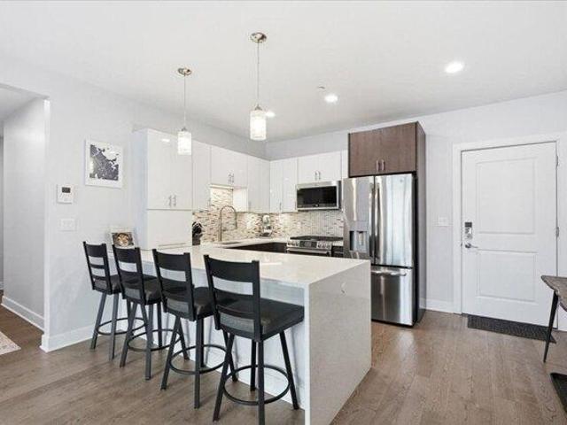 2 bedroom, Quincy MA 02169 105082476