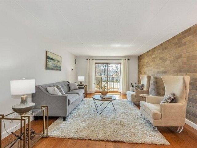 2 bedroom, Quincy MA 02171 102284894
