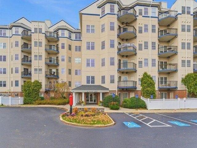 2 bedroom, Quincy MA 02171 102565080