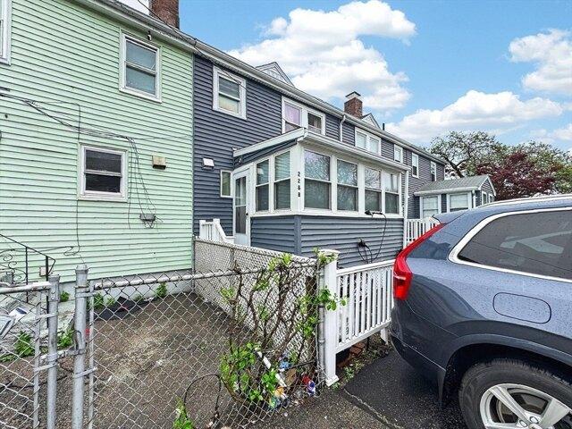 2 bedroom, Quincy MA 02171 102584398