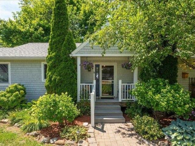 2 bedroom, Rockland ME 04841 105191404