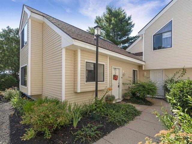 2 bedroom, Rochester NH 03867 104567345