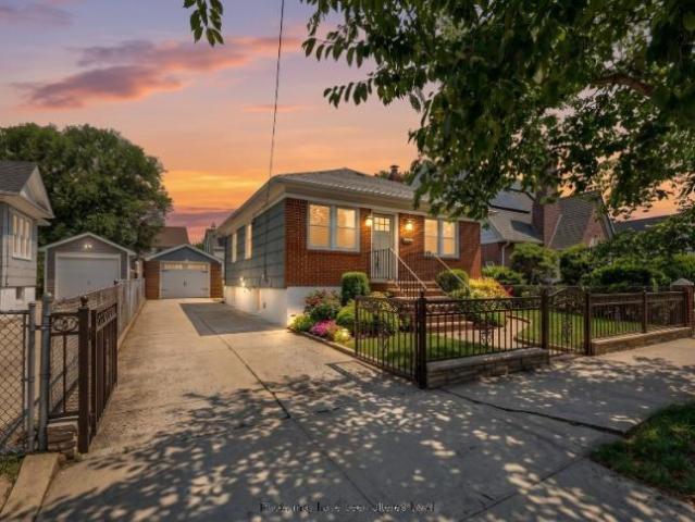 2 bedroom, ROSEDALE NY 11422 104649621
