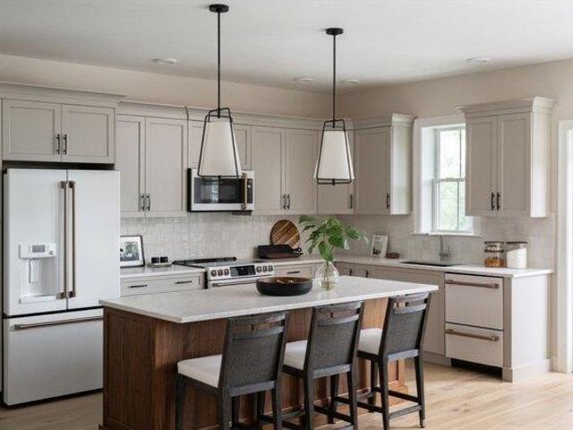 2 bedroom, Raynham MA 02767 104571671