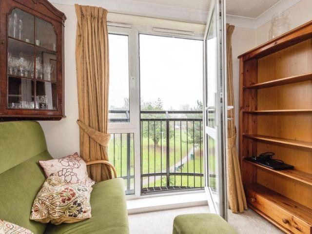 2 bedroom retirement property for sale