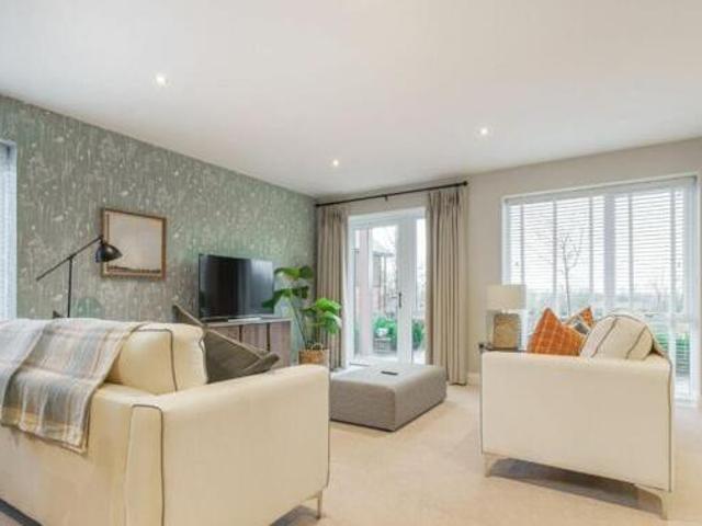 2 Bedroom Retirement Property For Sale In 19 Gradwell End, Lewes