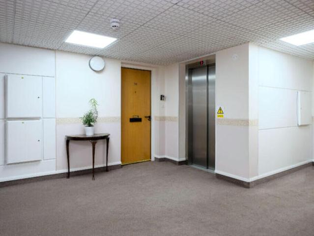2 bedroom retirement property for sale in 2/30 Barnton Avenue West, Barnton, Edinburgh, EH4 6EB, EH4