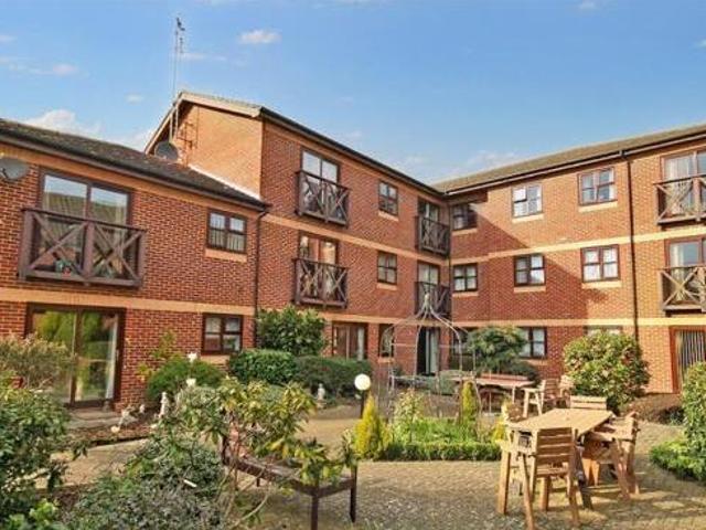 2 Bedroom Retirement Property For Sale In Victoria Road, Horley