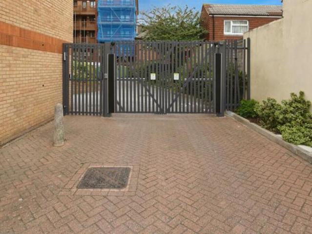 2 bedroom retirement property for sale in Albert Road, Southsea, PO5
