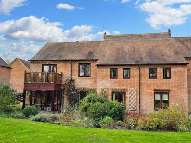 2 bedroom retirement property for sale in Bearwater Hungerford RG17