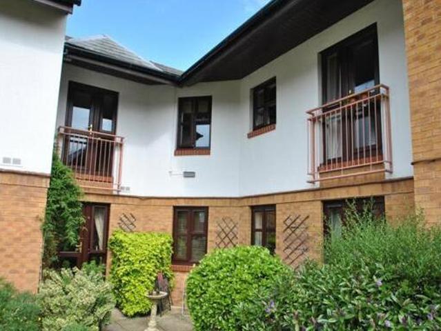 2 Bedroom Retirement Property For Sale In Bishops Cleeve, Cheltenham