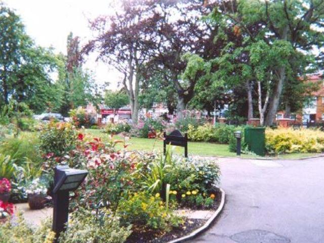2 Bedroom Retirement Property For Sale In Bromborough