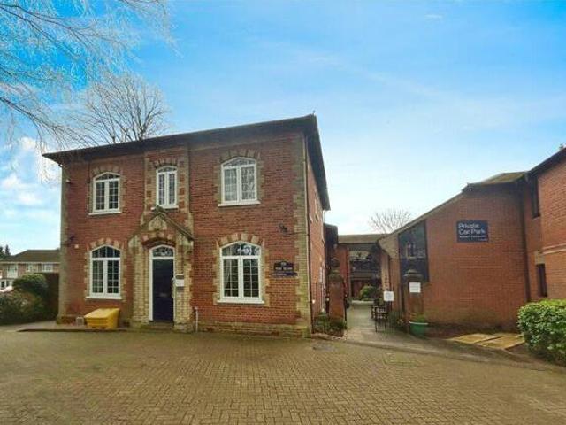 2 Bedroom Retirement Property For Sale In Broom Way