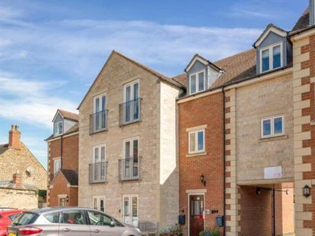 2 Bedroom Retirement Property For Sale In Burley Road