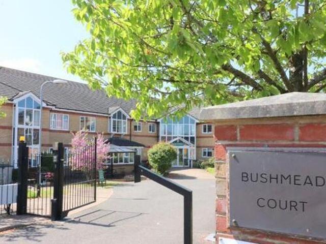 2 Bedroom Retirement Property For Sale In Bushmead, Luton