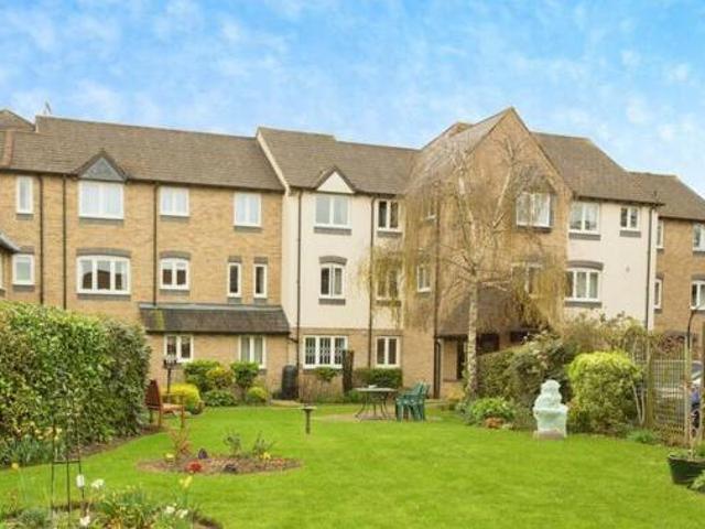 2 Bedroom Retirement Property For Sale In Cambridge