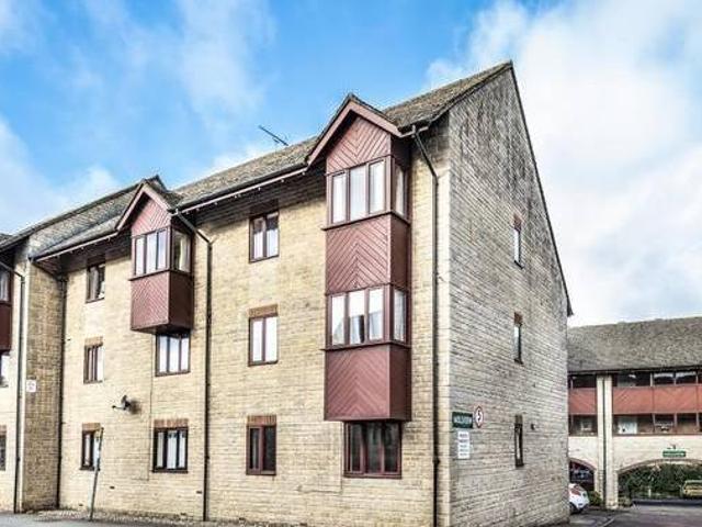 2 bedroom retirement property for sale in Chipping Norton Oxfordshire OX7