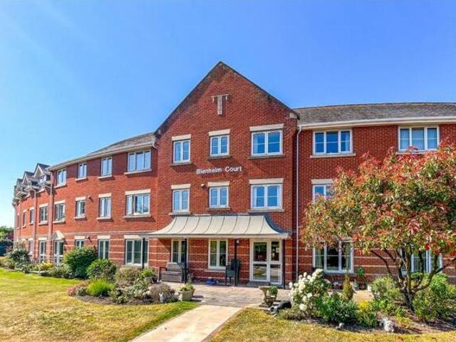 2 Bedroom Retirement Property For Sale In Christchurch, Dorset