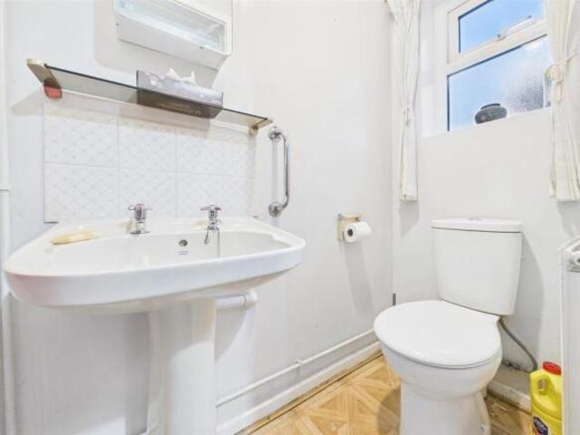 2 bedroom retirement property for sale in Church Road, Churchdown, Gloucester, GL3