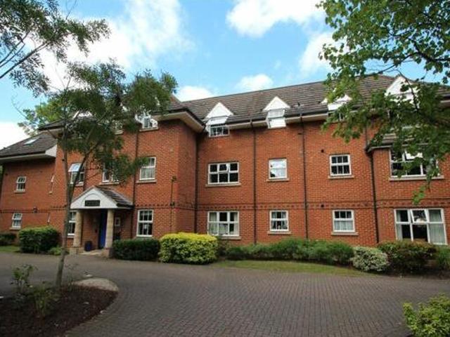 2 Bedroom Retirement Property For Sale In Fleet, Hampshire