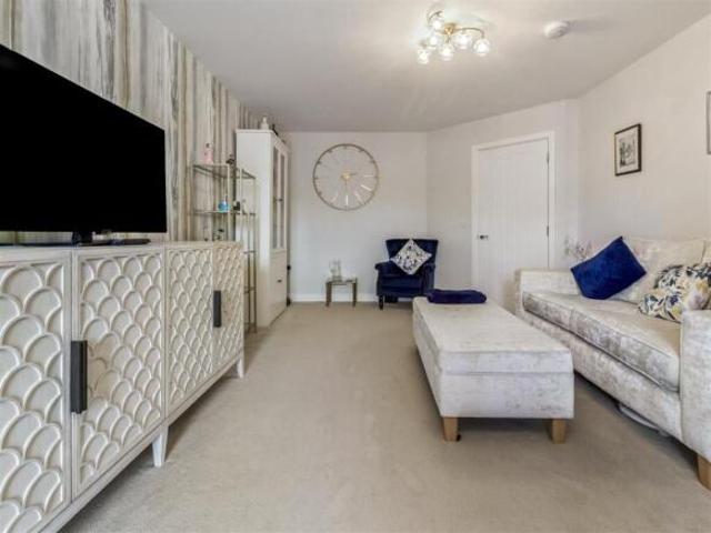 2 bedroom retirement property for sale in Goring Street, Goring By Sea, Worthing, BN12