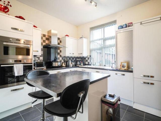 2 bedroom retirement property for sale in Guardian Court, New Road, Solihull, B91