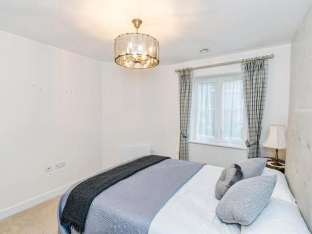 2 bedroom retirement property for sale in Hampton Close, Southampton, SO15