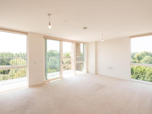 2 bedroom retirement property for sale in Heron Place, Colnebank Drive, Watford, Hertfordshire, WD18