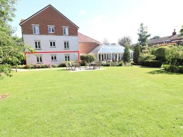 2 Bedroom Retirement Property For Sale In High Street South