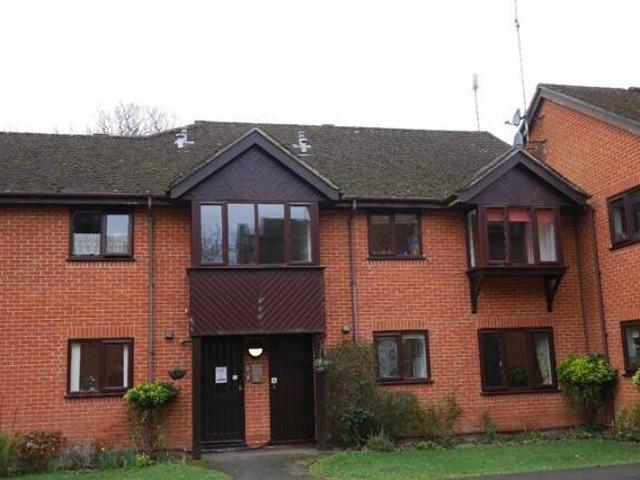 2 Bedroom Retirement Property For Sale In Hook, Hampshire