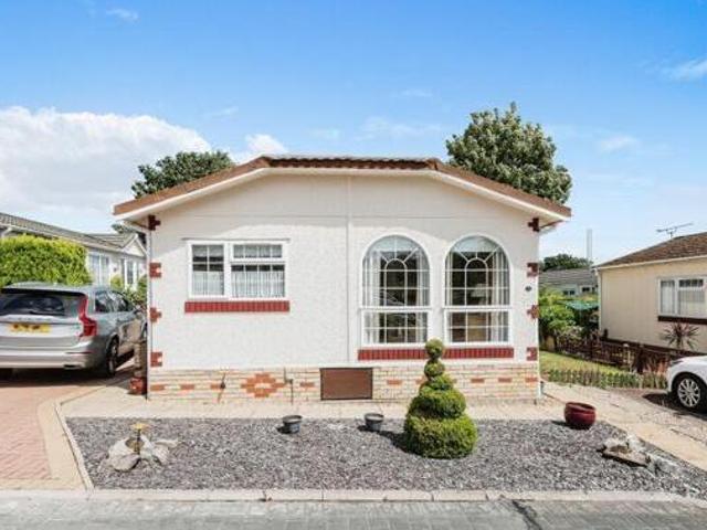 2 Bedroom Retirement Property For Sale In Knottingley, West Yorkshire