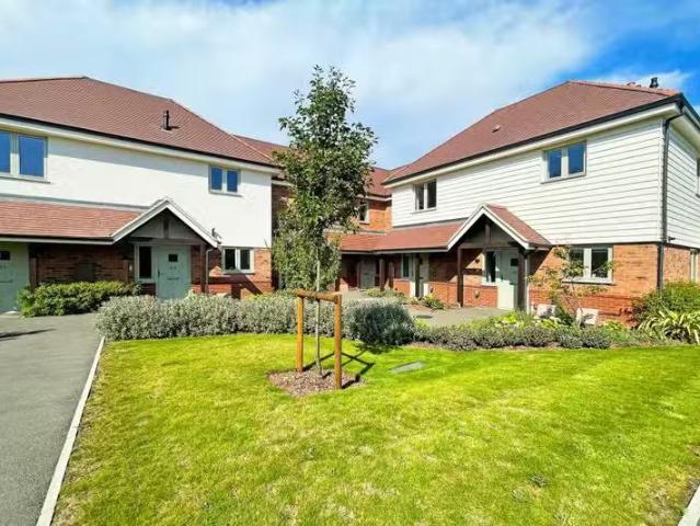 2 bedroom retirement property for sale in Knowle Road, Eastcot.