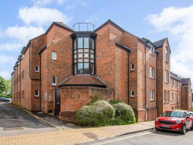 2 bedroom retirement property for sale in Lion's Hall, Winchester, SO23