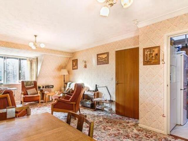 2 Bedroom Retirement Property For Sale In London