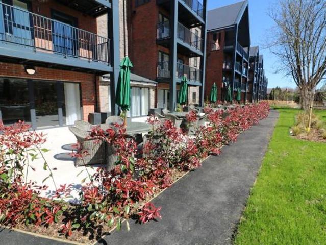 2 bedroom retirement property for sale in London Road, Southend on Sea, SS1
