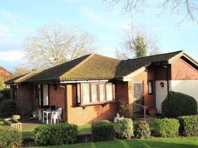 2 bedroom retirement property for sale in Oakmead Green Epsom KT18