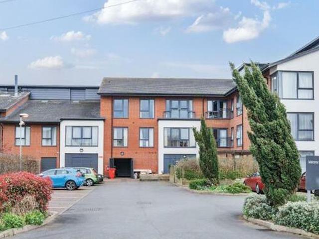 2 Bedroom Retirement Property For Sale In Oxford