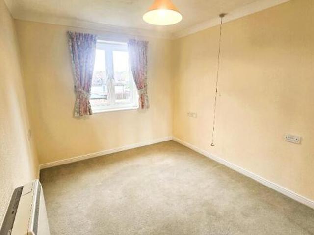 2 bedroom retirement property for sale in Penn Road, Wolverhampton, West Midlands, WV4