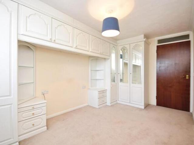 2 bedroom retirement property for sale in Portland Close, Romford, RM6