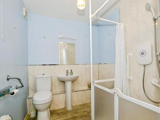 2 bedroom retirement property for sale in Ransom Close, Watford, WD19