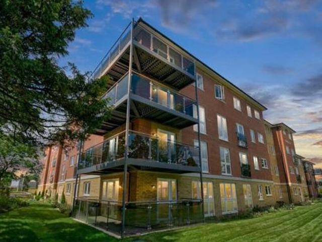 2 Bedroom Retirement Property For Sale In Southampton, Hampshire