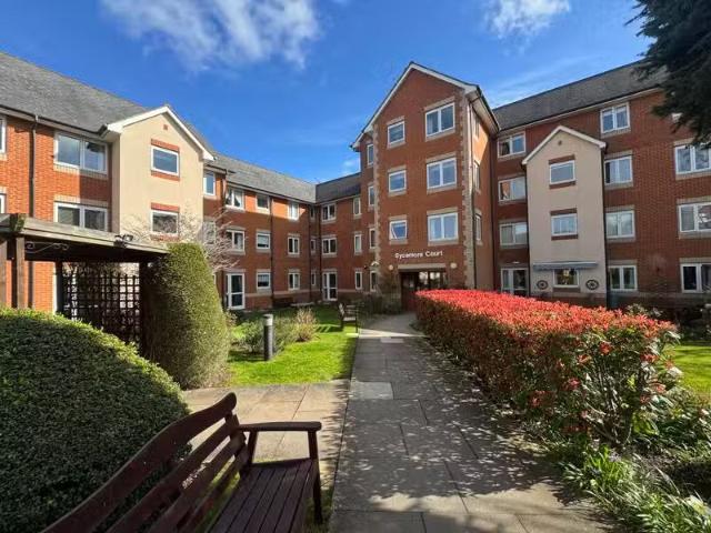 2 bedroom retirement property for rent in Willow Road, AYLESBU.