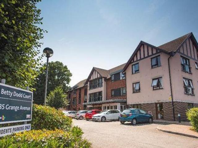 2 Bedroom Retirement Property For Rent In Luton, Bedfordshire