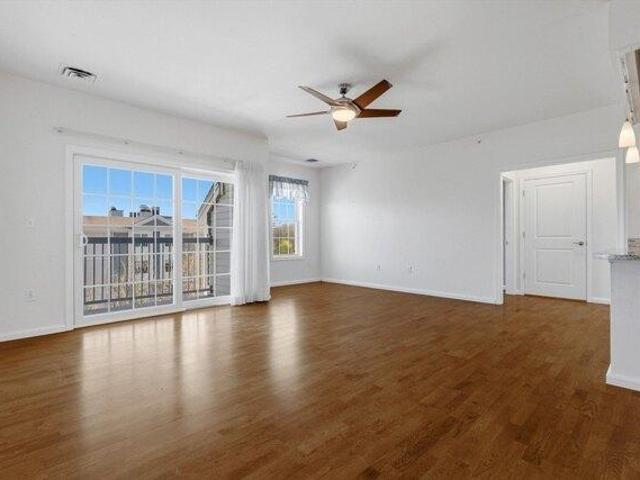 2 bedroom, Reading MA 01867 LS102475484