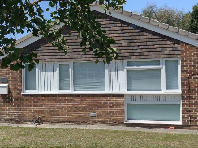 2 Bedroom Refurbished Bungalow to let, Staplers Reach, Peel Common, Gosport