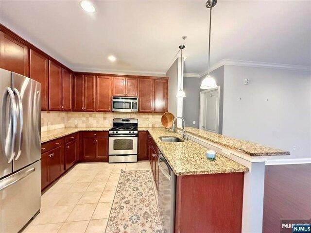 2 bedroom, Riverdale NJ 07457 102476308