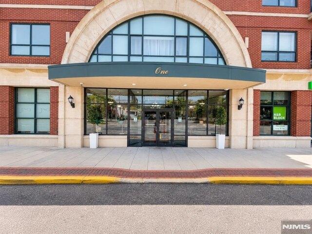 2 bedroom, Rutherford NJ 07070 104150643