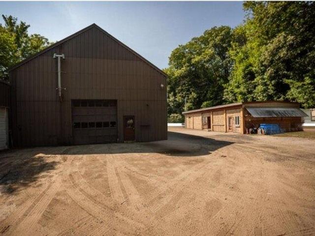 2 bedroom, Rumford ME 04276 105125363